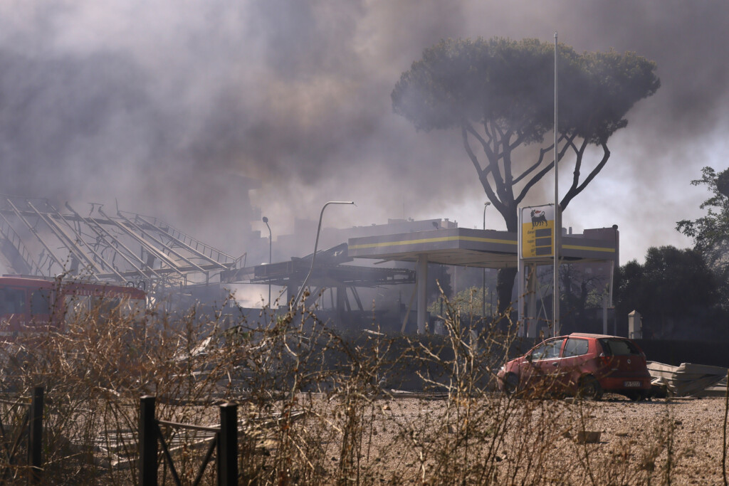 Rome: gas tanker explosion in Prenestino, over 20 injured - LaPresse News