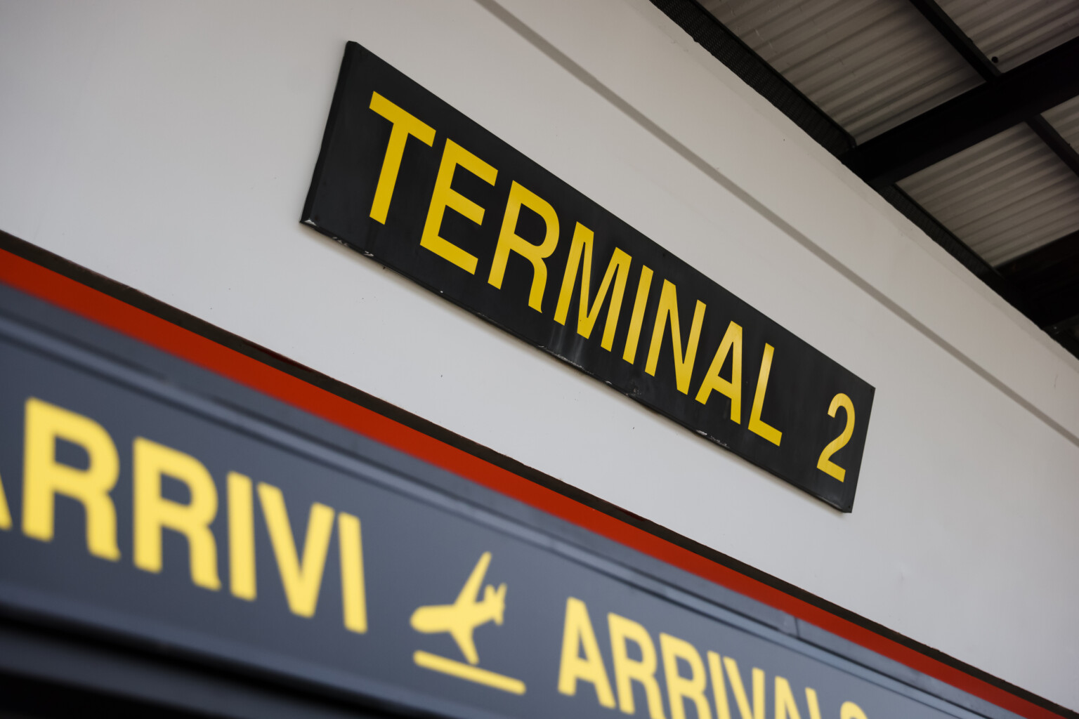 Milan: panic at Malpensa airport as man destroys check-in desks and ...