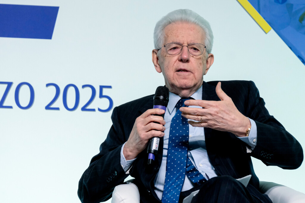 France, Monti: ‘Paris in difficulty, seek cooperation rather than petty ...
