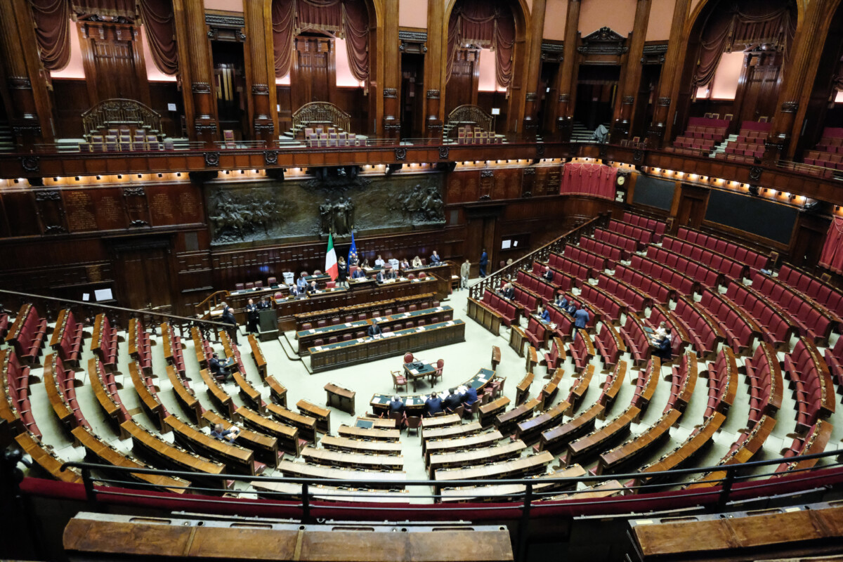 Career separation: Chamber of Deputies approves marathon session, vote ...
