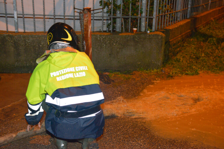 Severe weather, Lazio Civil Protection: “Red alert in the Aniene river ...