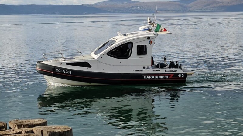 Woman from Anguillara Sabazia missing, patrol boat and divers on Lake ...
